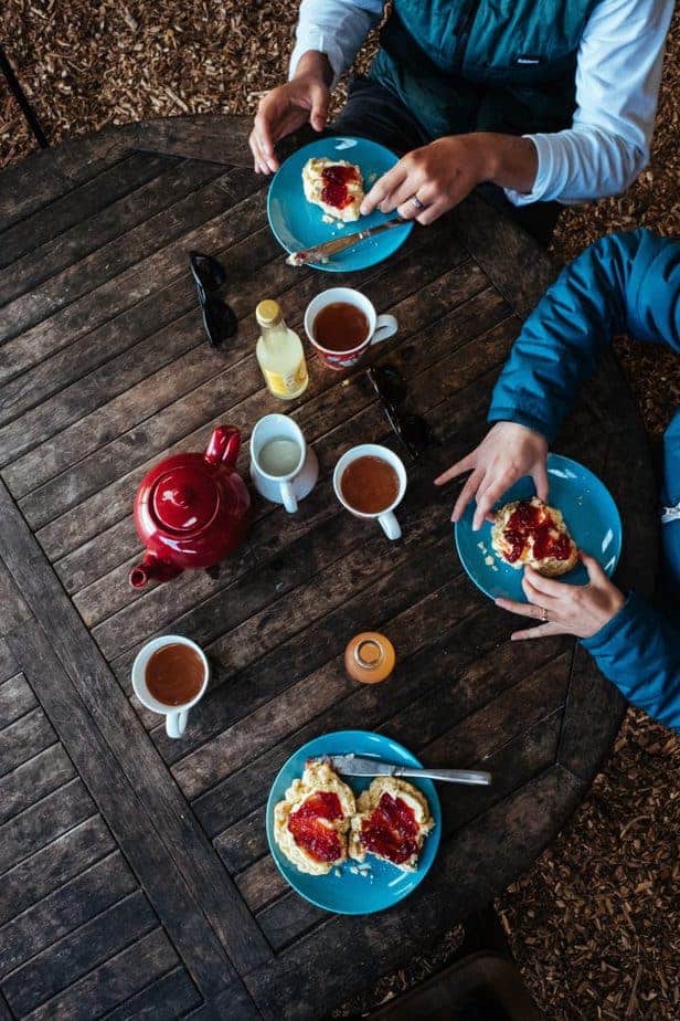 High Tea vs Low Tea - What's the Difference? | Binge Travelling